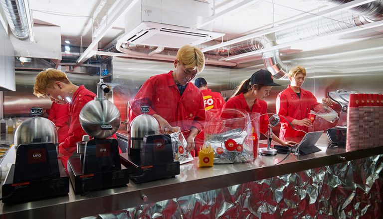 UFO Burger: The Latest Burger Chain In South Korea Serving Calzone ...