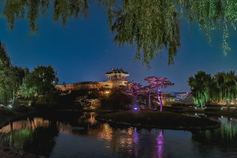 Suwon Day Trip Itinerary: What To Do in Suwon, Popular Cafes & More