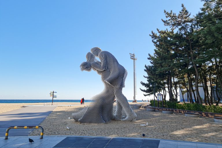 Sokcho Travel Guide: What To Do, See & Eat in Sokcho – MiddleClass.sg