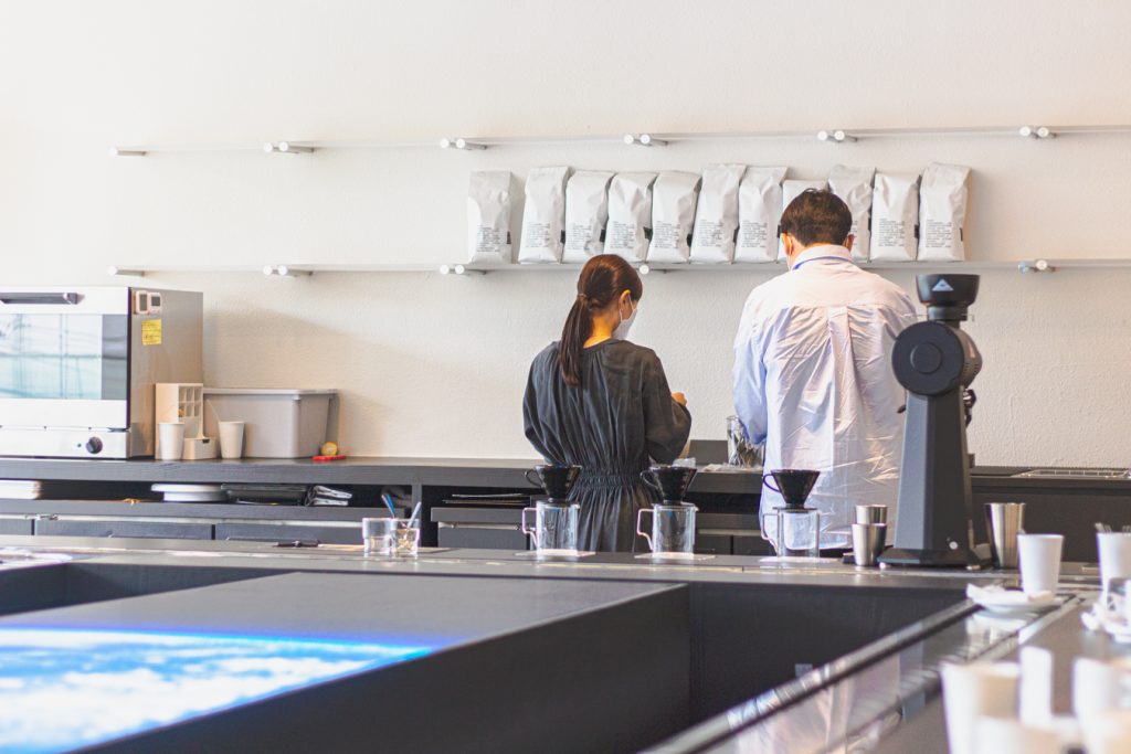 Gwehdo Coffee Roasters (궤도 연희): Conveyor Belt Cafe in Yeonhui-dong With ...