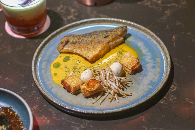 Synthesis 食拿酒稳: Speakeasy Bar & Restaurant Hidden Behind A TCM ...