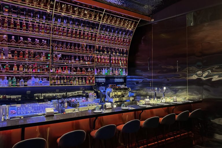 Synthesis 食拿酒稳: Speakeasy Bar & Restaurant Hidden Behind A TCM ...