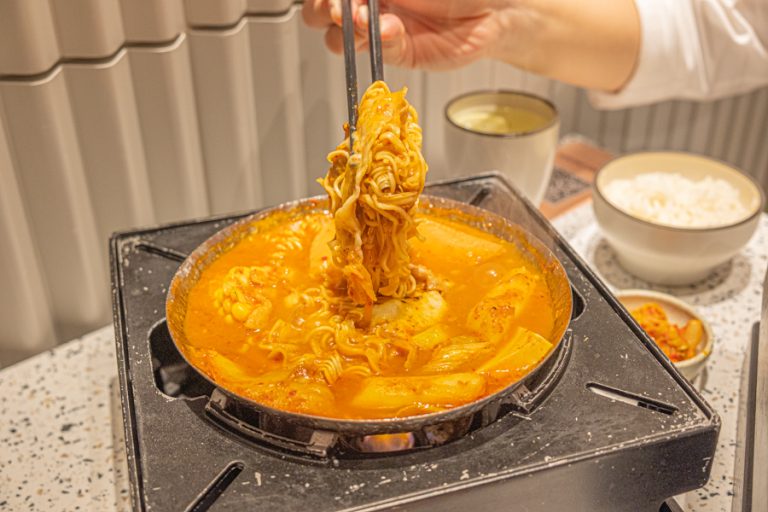 Enjoy Free-Flow Bingsu And Army Stew Hot Pot At FuFu Pot In Plaza Singapura