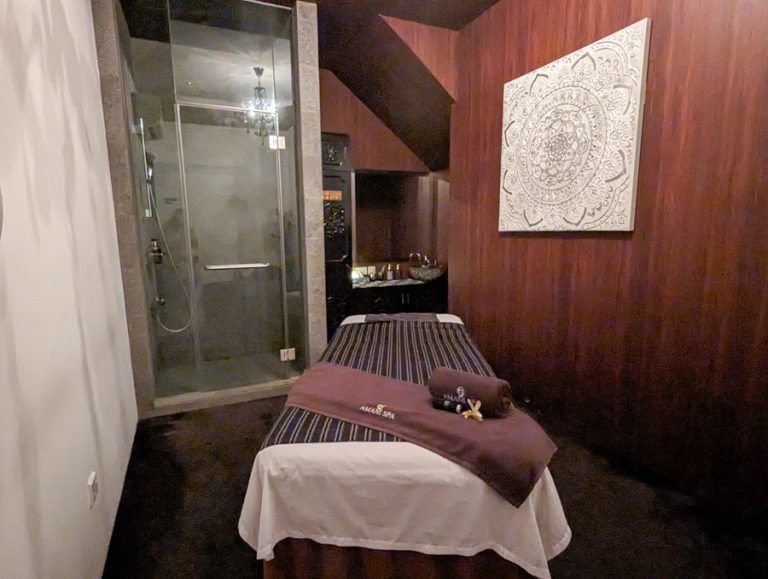 Trying A Japanese Spa For The First Time: Hot Stone Room & Oxygen ...