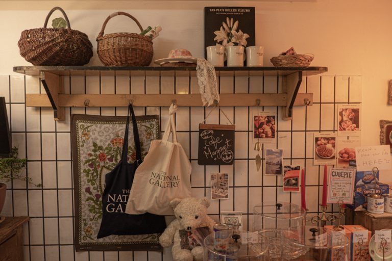 Cafe Margaret: Dessert Cafe From Seoul Now In Bugis With Cottage Core ...