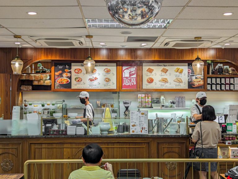 Toast Box Has A New Outlet In Bras Basah With Retro Music-Themed Decor