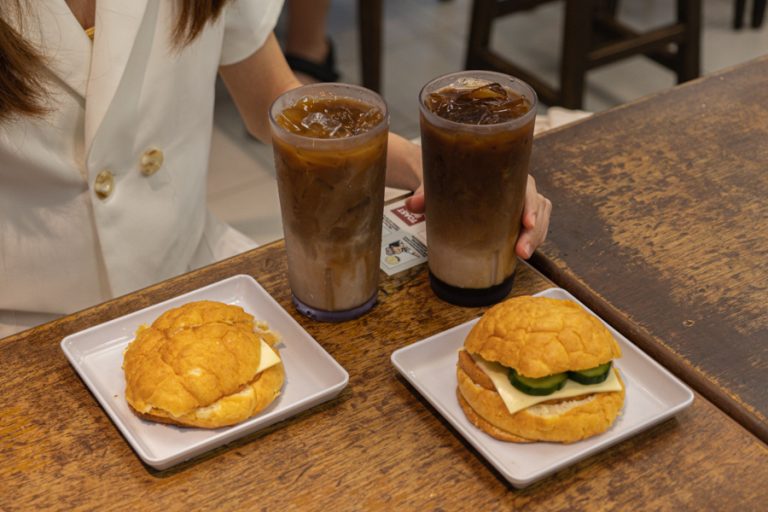 Toast Box Has A New Outlet In Bras Basah With Retro Music-Themed Decor