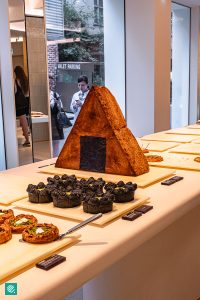 Nudake Sinsa Review: Croissant-Themed Cafe in Seoul with Unique Onigiri ...