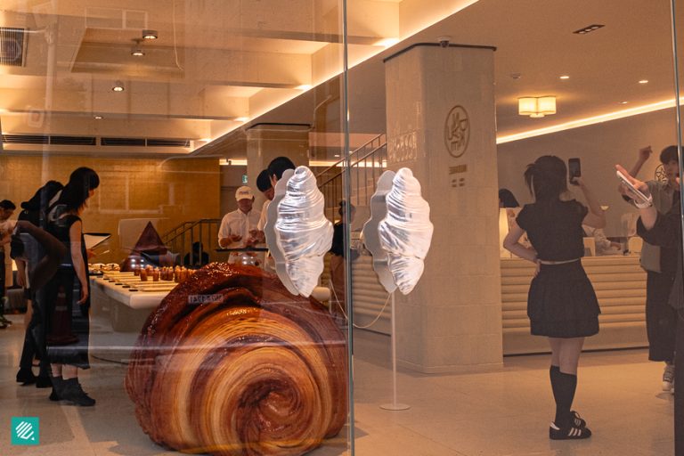 Nudake Sinsa Review: Croissant-Themed Cafe in Seoul with Unique Onigiri ...