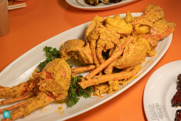 Tan Xiang Cai Shi: Retro-Themed Hawker with Charcoal Fish Head ...