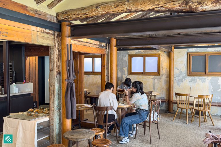 30 Aesthetic Cafes in Seoul To Visit in 2025 – MiddleClass.SG