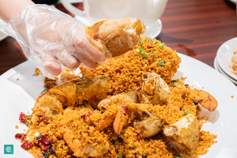 Lo Hey HK Seafood: Retro Hong Kong Cinema-Themed Seafood Restaurant In ...