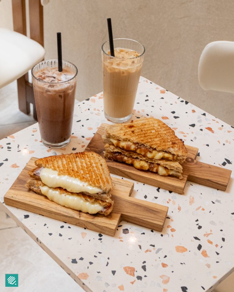 queic by Olivia at Jewel: Viral Oozy Cheesecake Now In Changi With ...