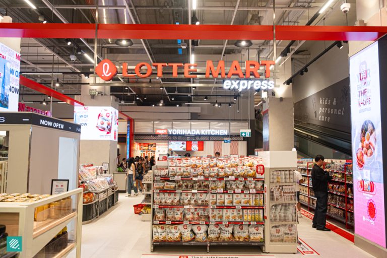 LOTTE Mart Express VivoCity: Korean Mart With Ramen-Making Machines ...